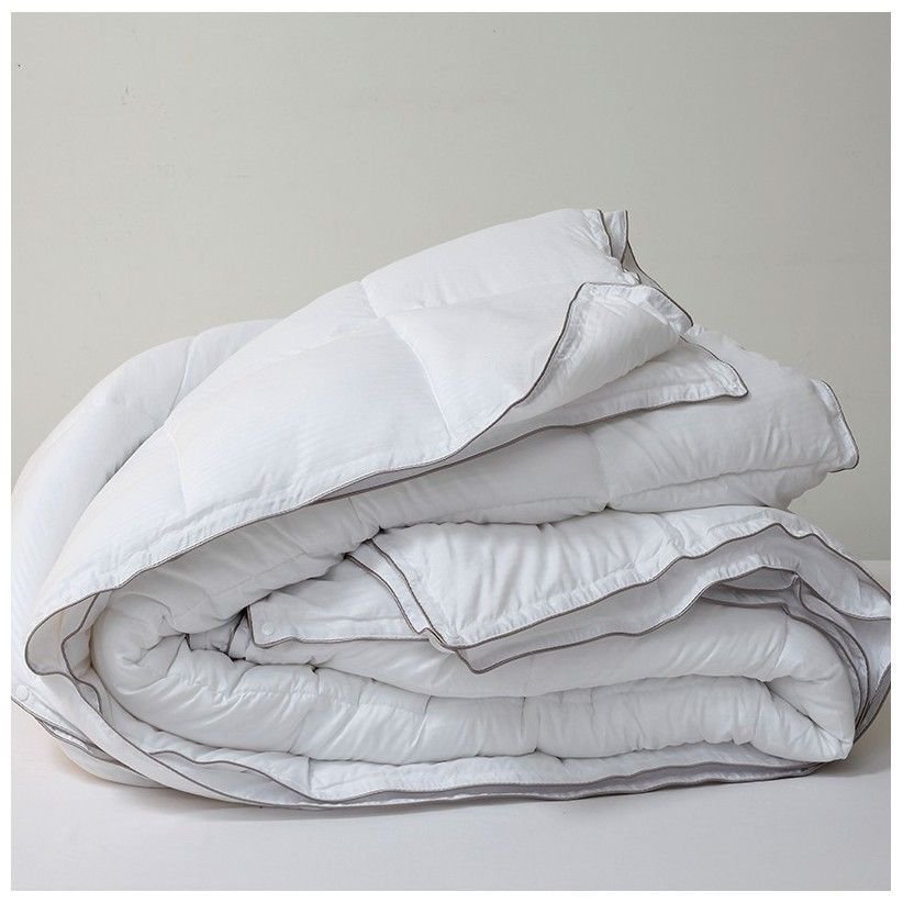 Quilt 220x240 Satin Stripe 4 Seasons | Hotel Collection